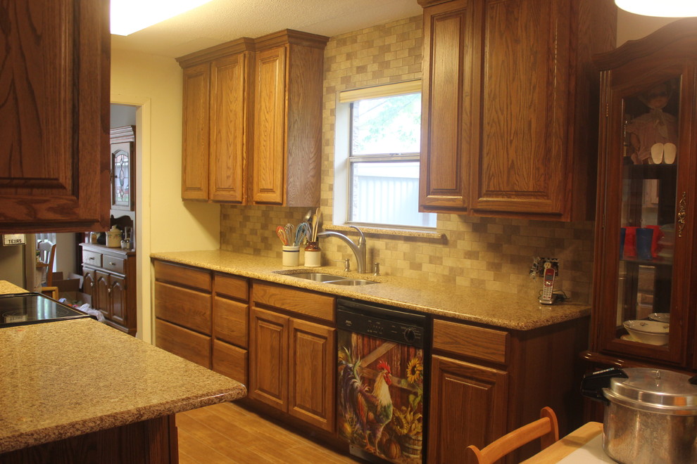 Tawny Oak Cabinets w/Chocolate Truffle Caesarstone and Subway ...