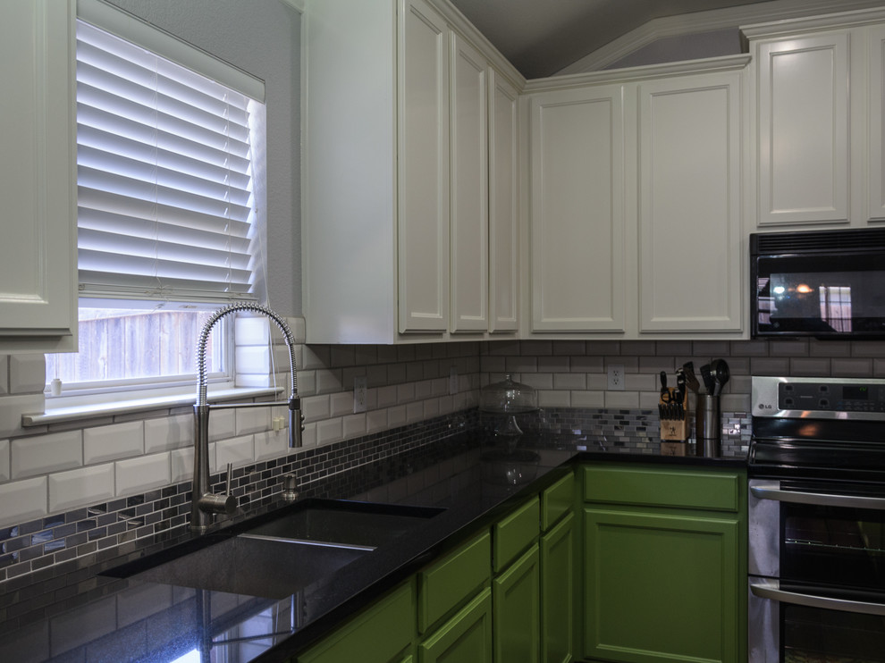 Taylor Residence - Transitional - Kitchen - Dallas - by B. Smith Construction | Houzz