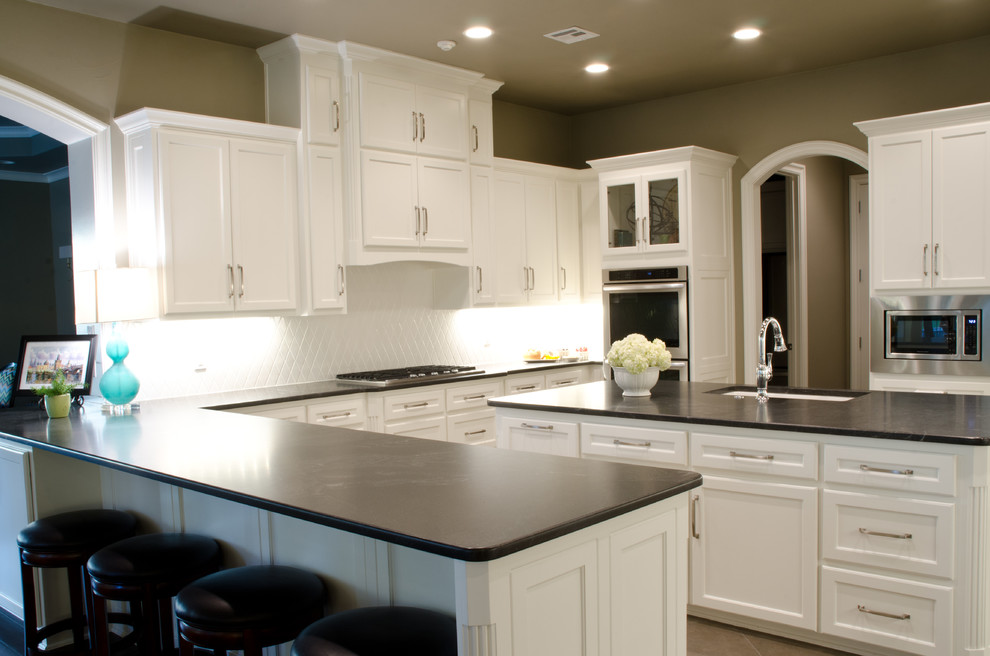 Temple Nantucket - Transitional - Kitchen - Austin - by Wright Builders | Houzz IE