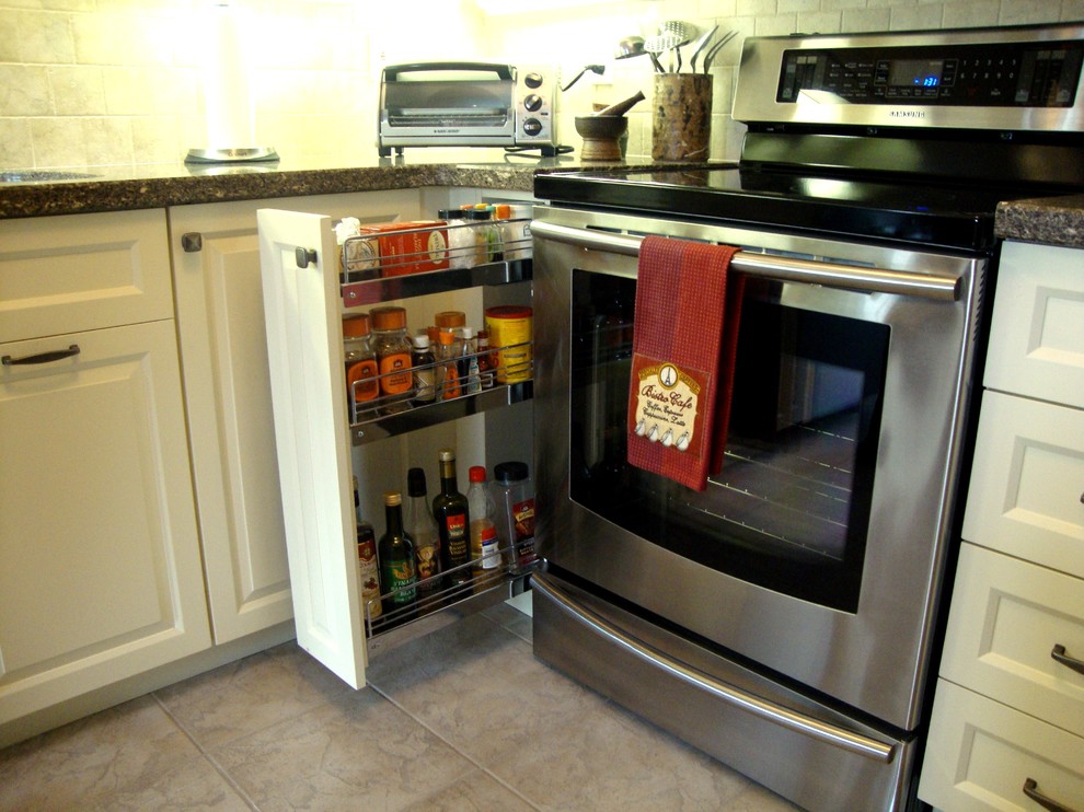 Terraview Crescent - Traditional - Kitchen - Toronto | Houzz