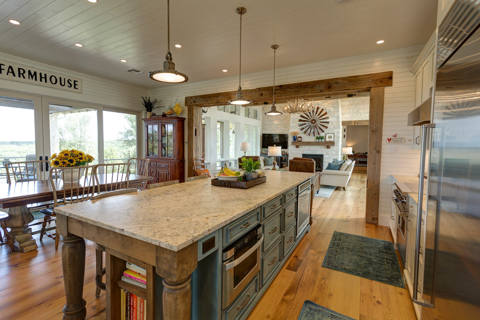 Texas Farmhouse - Farmhouse - Kitchen - Austin - by Dibello Architects ...