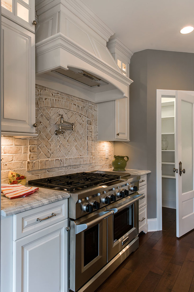 THE ABBINGTON - トラディショナル - キッチン - ローリー - GUNTER CUSTOM HOMES & DESIGN ...