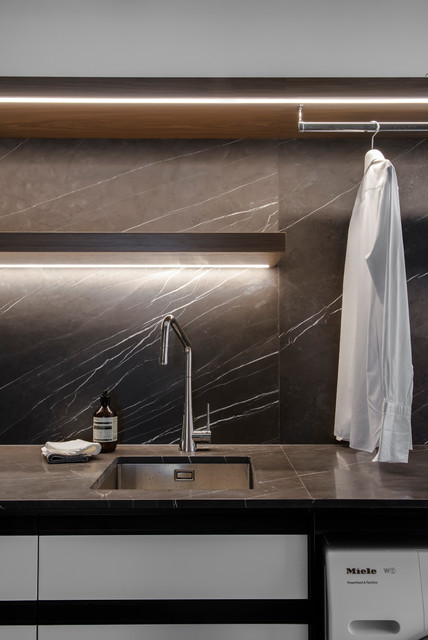 The Angled Kitchen - Contemporary - Kitchen - Sydney - by Minosa ...