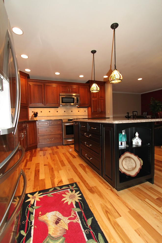 The Boss - Traditional - Kitchen - Omaha - by Merritt's Quality ...