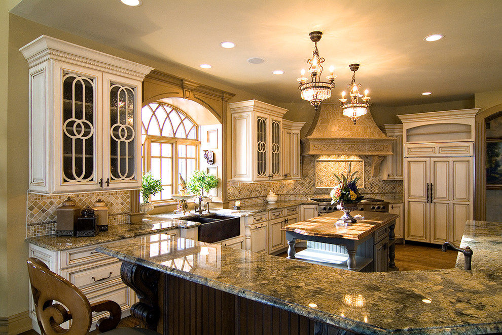 The Camelot - Traditional - Kitchen - Chicago - by SeBern Custom Homes ...