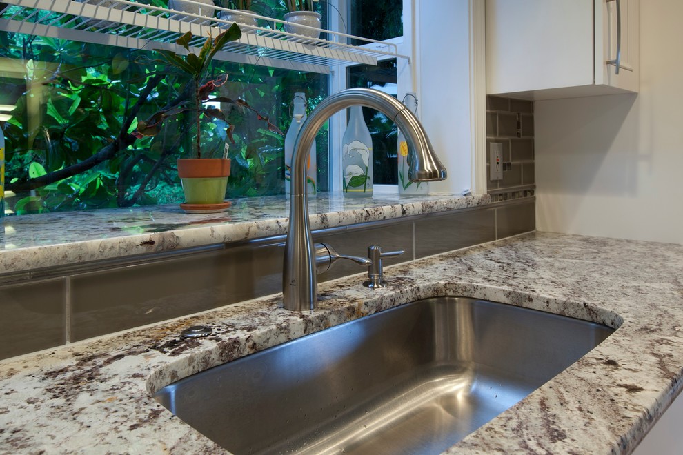 The Crest - Traditional - Kitchen - Seattle - by Delaney Kitchen and ...