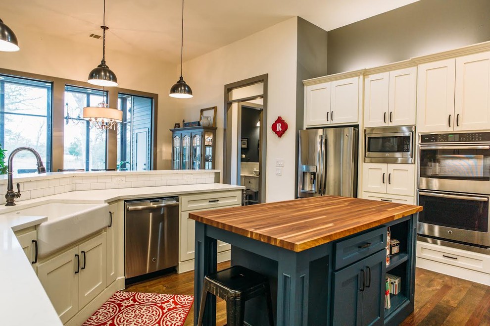 The Dauphine – French Creole - Farmhouse - Kitchen - Austin - by Round ...