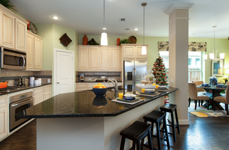The Delaney - Traditional - Kitchen - Dallas - by David Weekley Homes ...
