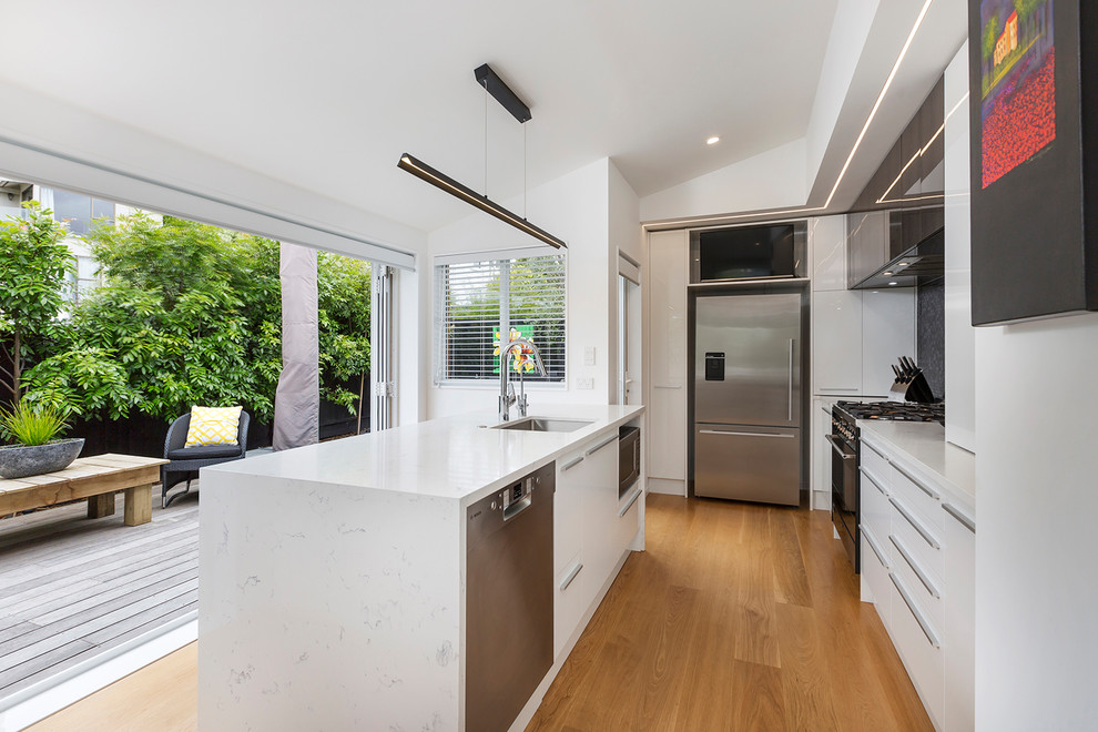 The Entertainer's Dream - Contemporary - Kitchen - Auckland - by ...