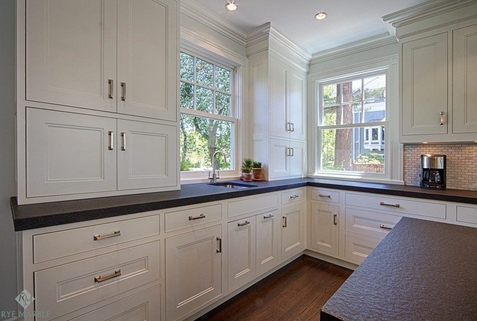 The Esplanade - Traditional - Kitchen - New York - by Studio Dearborn ...