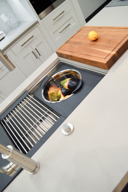 The Galley Workstation with Chef's block - Classique Chic - Cuisine ...