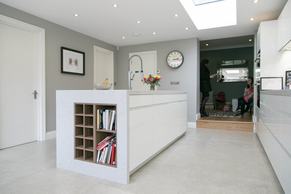 The Gilbert's - Contemporary - Kitchen - London - by Vogue Kitchens | Houzz