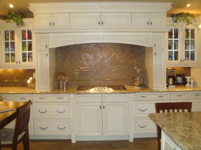 The Kitchen Windows - Traditional - Kitchen - Toronto - by TRUE ...