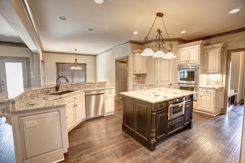 The Lisa Michelle - Arts & Crafts - Kitchen - Other - by Matrix ...