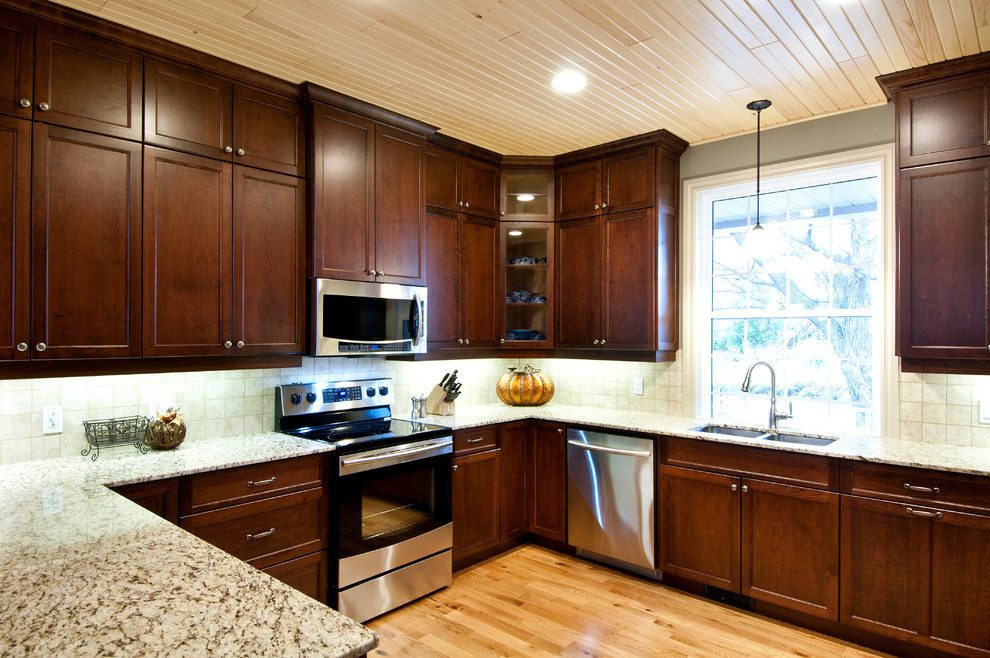 The Painted Maple - Country - Kitchen - Toronto - by Gordon Tobey ...