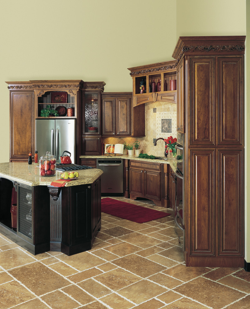 This kitchen was created with StarMark Cabinetry's Glendale door style ...
