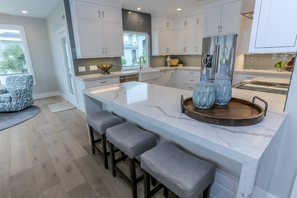 TIKI Island - Modern - Kitchen - Houston - by Decorating Den Interiors ...