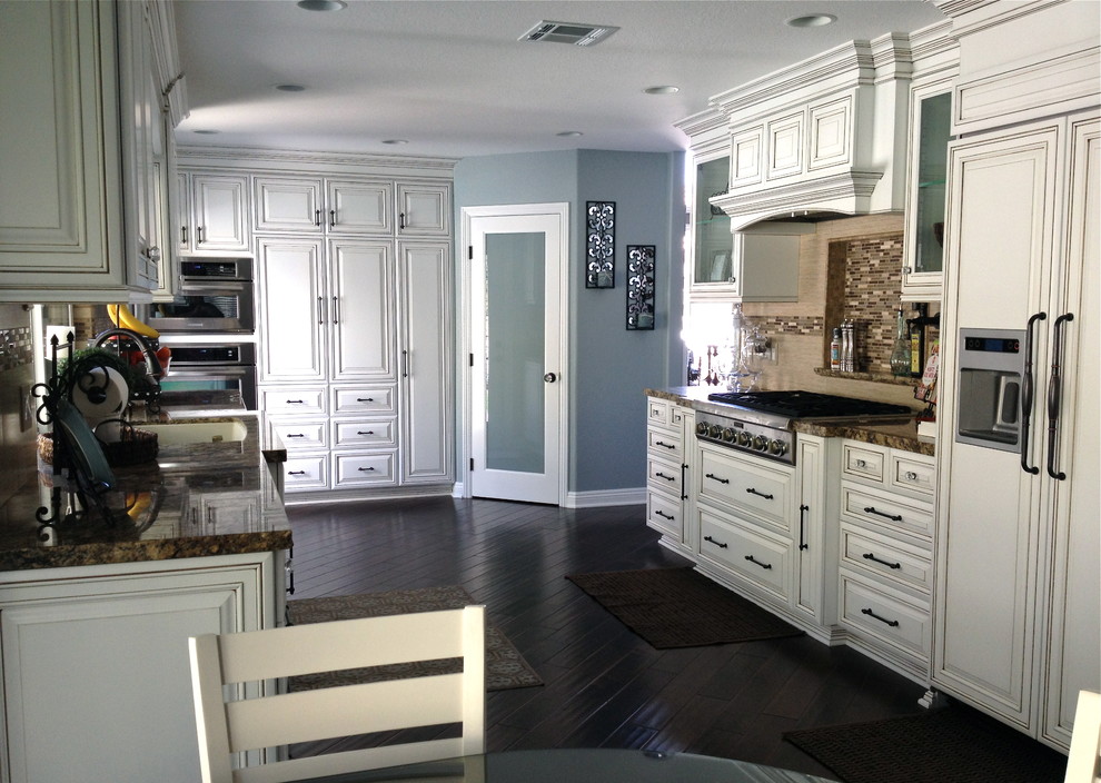 Toni Kitchen - Traditional - Kitchen - Los Angeles - by American Fine ...