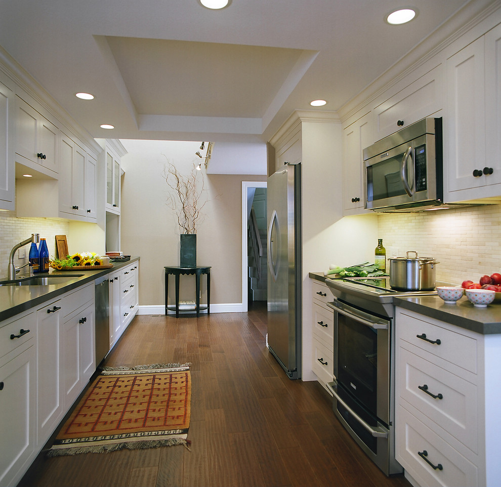 Townhouse kitchen, California - Traditional - Kitchen - San Francisco ...