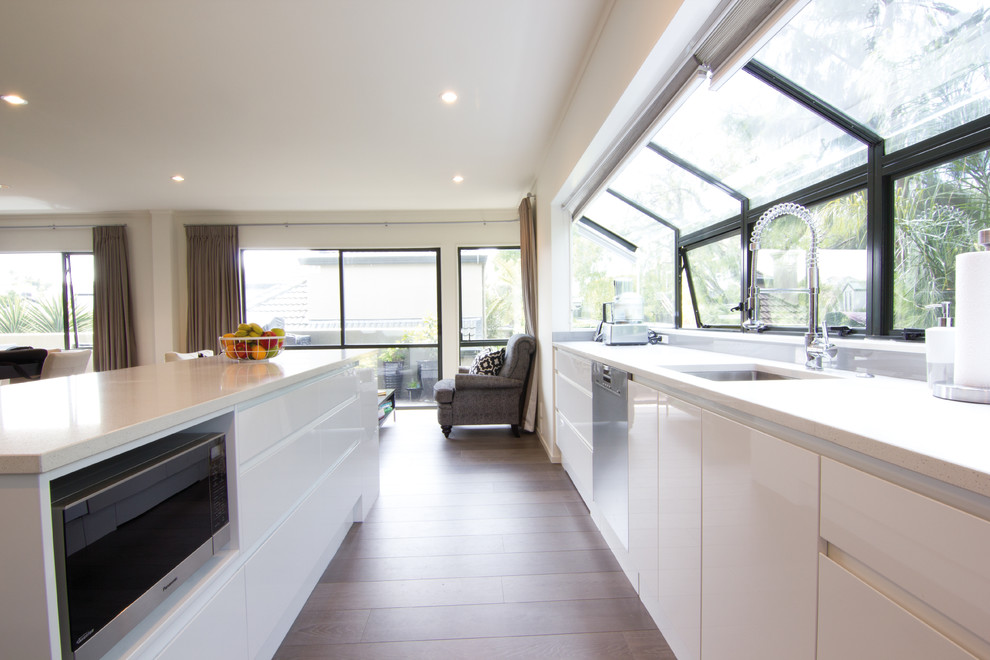 Townhouse transformation in St Heliers with excavation - Contemporary ...