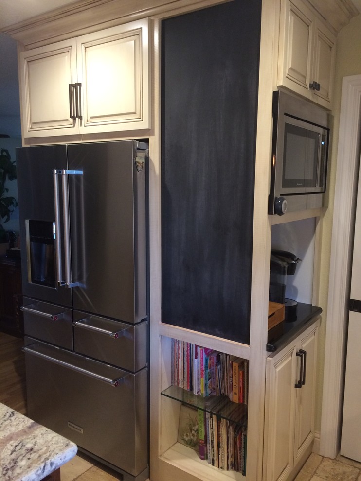 Tracy "Y" - Traditional - Kitchen - Sacramento - by ATC Cabinets | Houzz