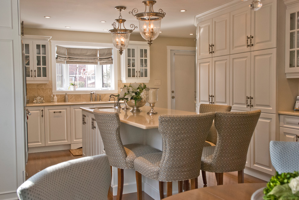 Tradional cream tone kitchen - Traditional - Kitchen - Montreal - by ...