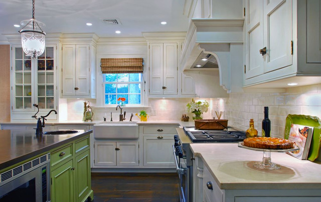 Traditional Colonial Kitchen - Traditional - Kitchen - New York - by ...