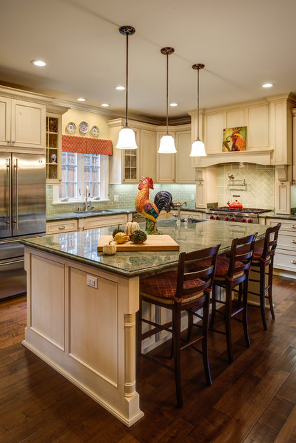 Traditional Country Kitchen, Designed By Kathy Smith - Country ...