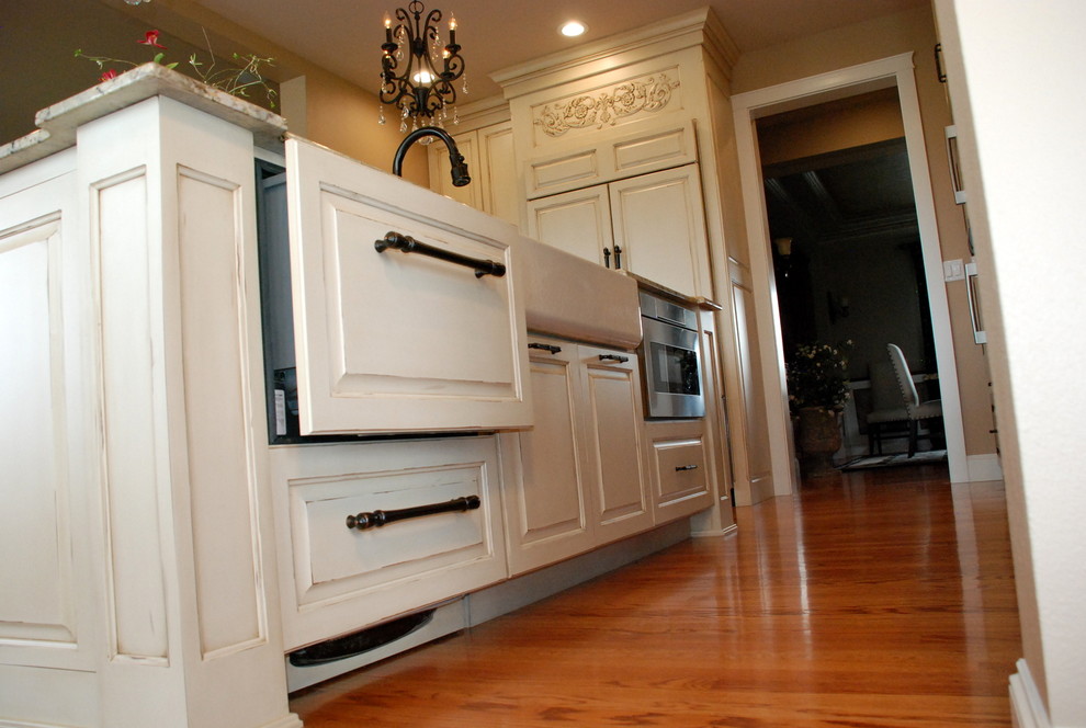 Traditional Cream Kitchen - Traditional - Kitchen - Seattle - by Built ...