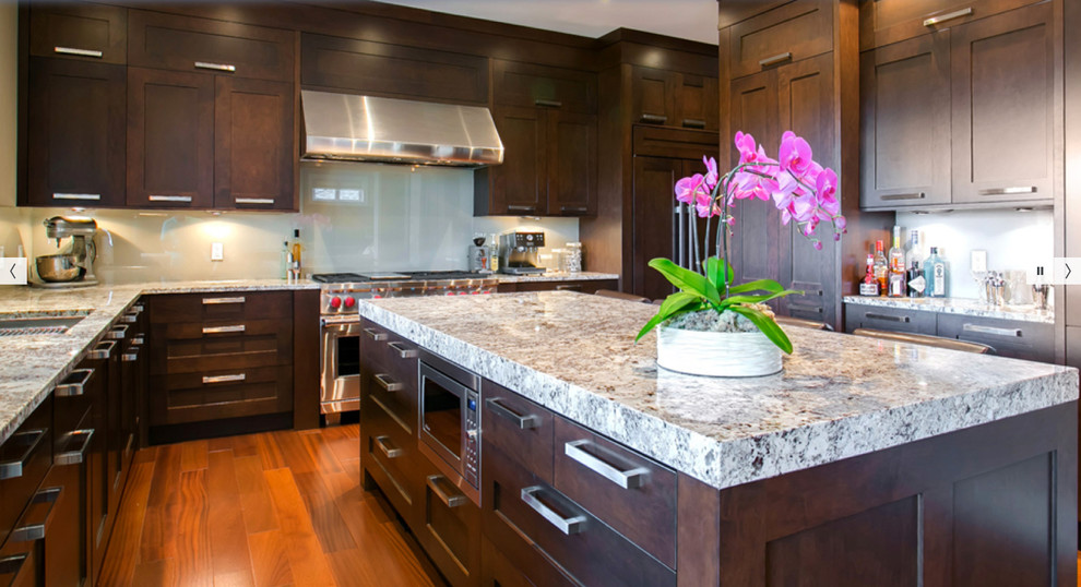 Traditional Dundarave family home - Traditional - Kitchen - Vancouver ...