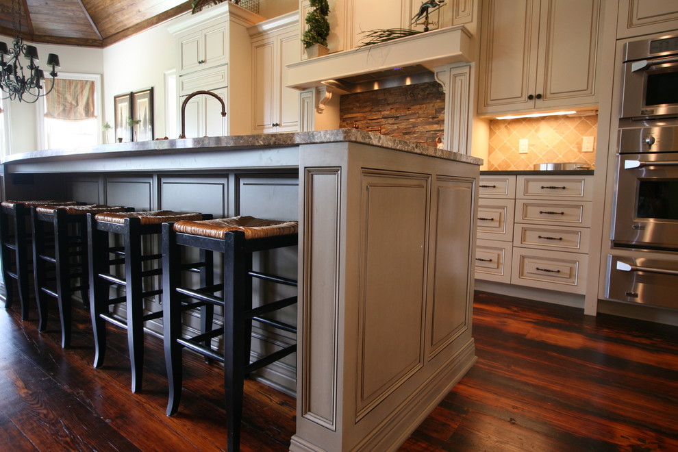 Traditional Kitchen Design with Custom Mouser Cabinetry and Butler's ...