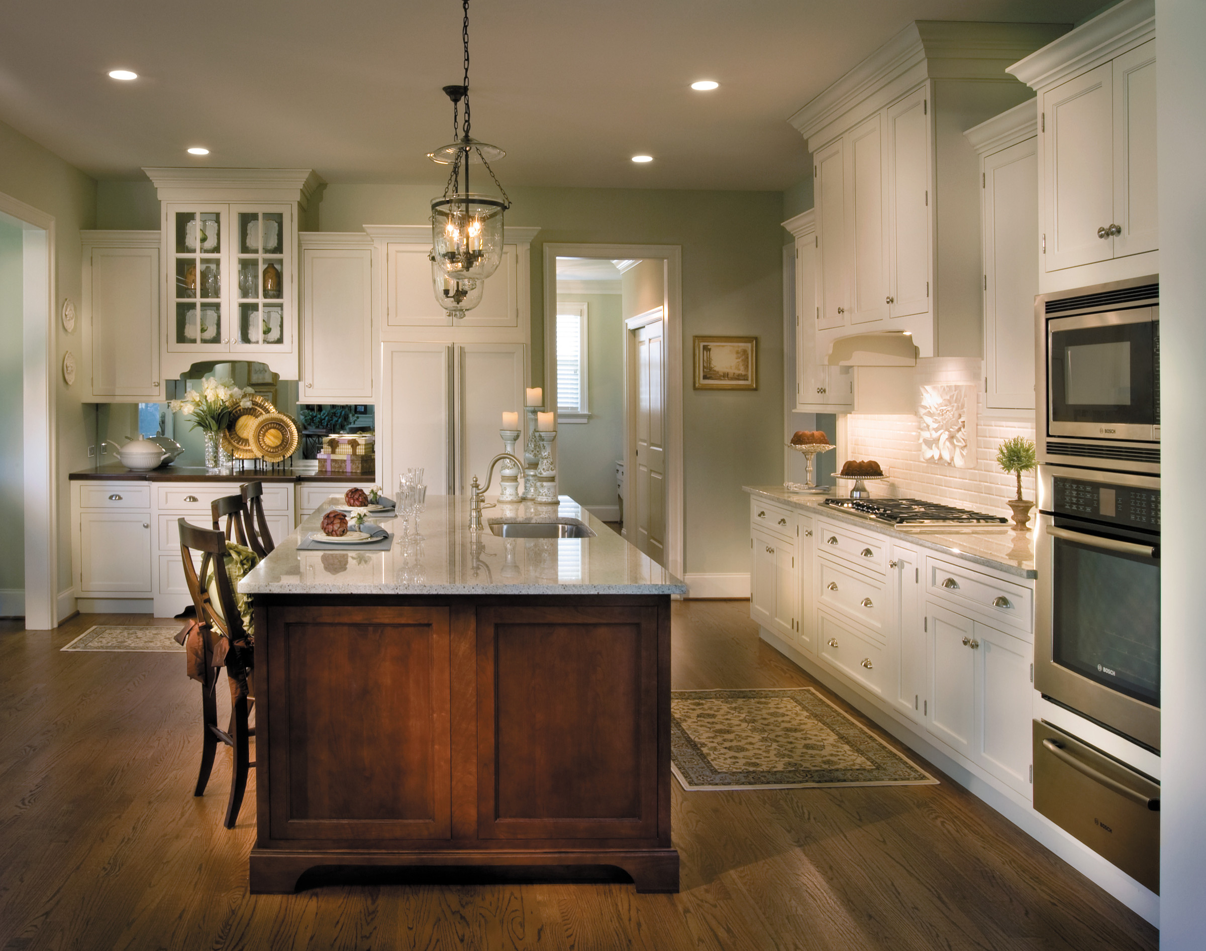 Staggered Kitchen Cabinets