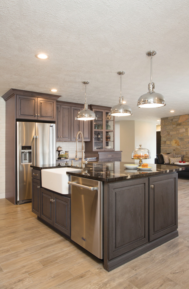 Traditional Kitchen on East 41st Street in Sioux Falls, South Dakota ...