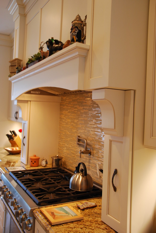 Traditional Kitchen with Mantle Hood - Traditional - Kitchen - Miami ...