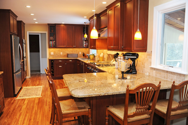 Traditional Kitchen with Open Floorplan - Traditional - Kitchen ...