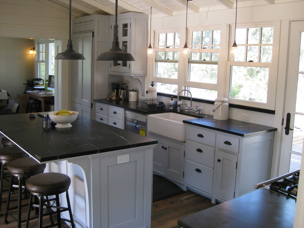 Traditional Kitchens for modern living - Farmhouse - Kitchen - San ...