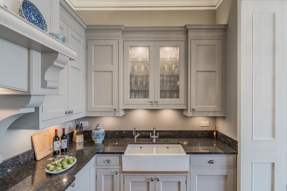 Traditional Manor House - Traditional - Kitchen - Cheshire - by Daniel ...