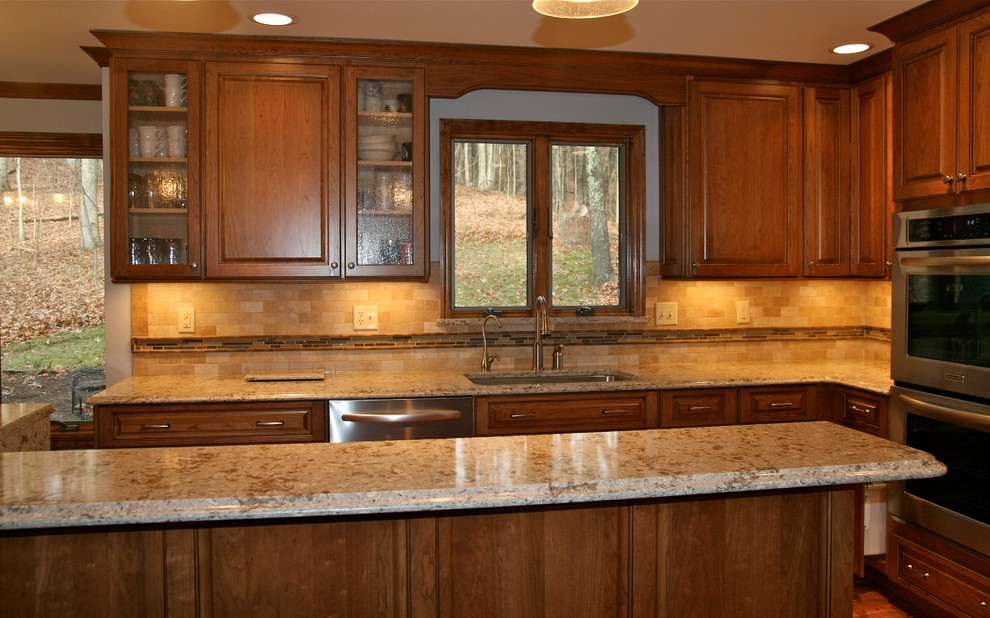 Traditional Midwestern Kitchen - Traditional - Kitchen - St Louis - by ...
