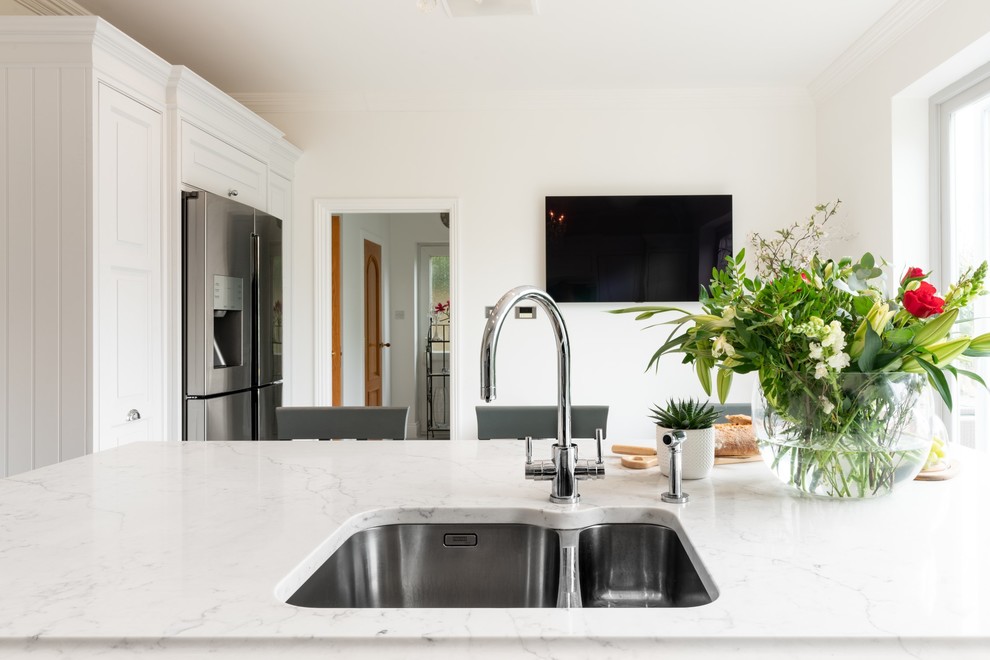 Traditional Shaker Kitchen Potters Bar - Traditional - Kitchen - Essex ...