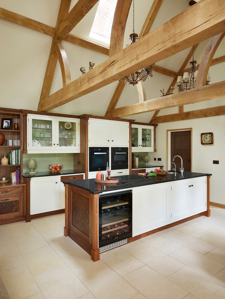 Traditional Shaker Kitchen - Traditional - Kitchen - Buckinghamshire ...