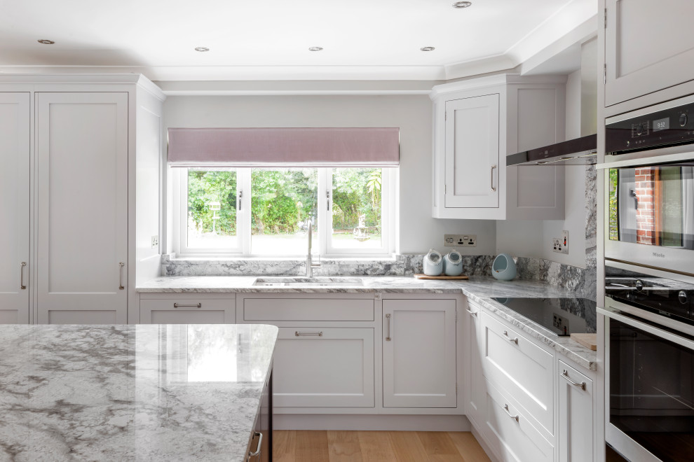 Traditional shaker style kitchen diner. - Traditional - Kitchen ...