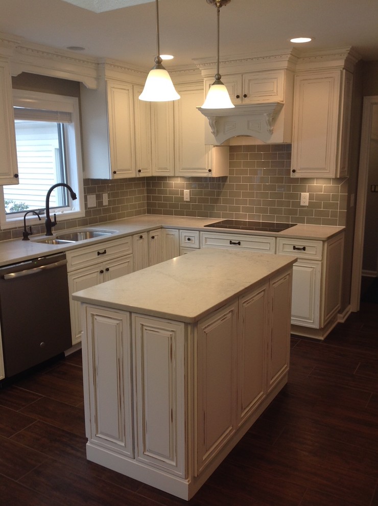 Traditional White Cabinet Kitchen - Traditional - Kitchen - Chicago ...