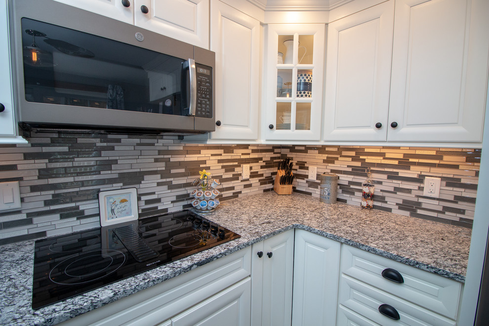 Traditional White Icing Kitchen remodel with click lock plank vinyl ...