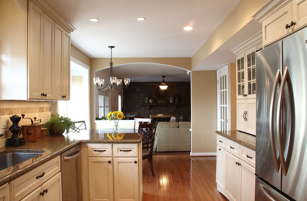 Traditional White Kitchen - Traditional - Kitchen - DC Metro - by ...