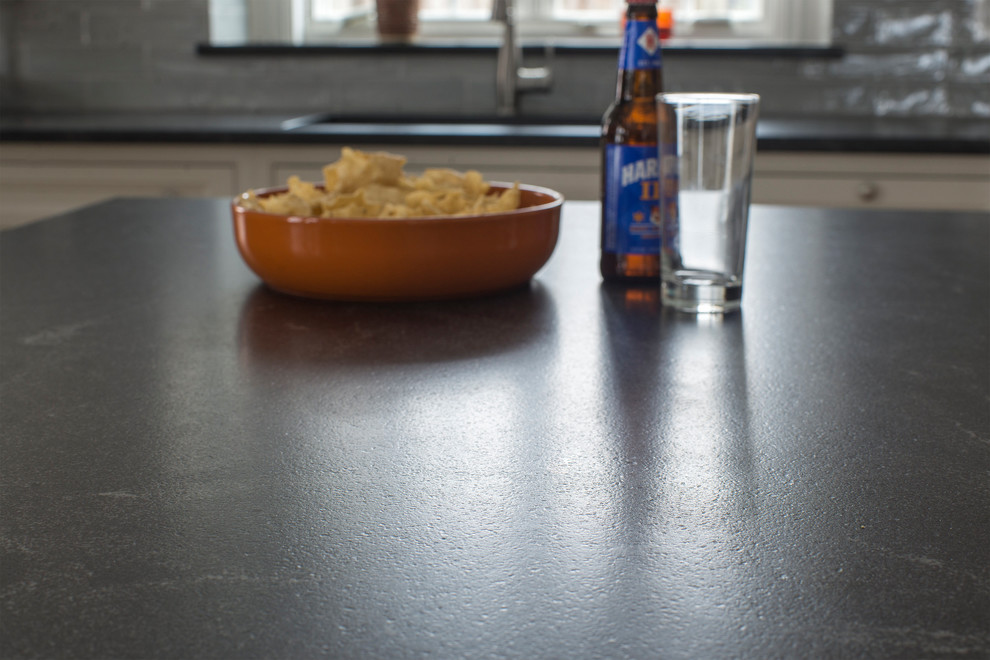 Traditional Winchester Kitchen - Traditional - Kitchen - Boston - by ...