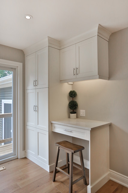 Transitional Country Kitchen - Beach Style - Kitchen - Toronto - by The ...