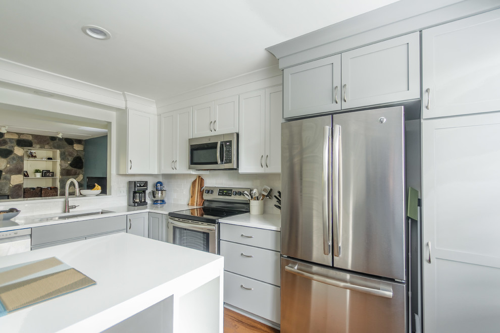 Transitional White Kitchen - Transitional - Kitchen - Detroit - by ...