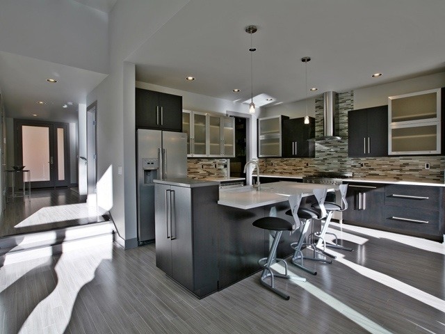 Travertine Line Art - Kitchen - Contemporary - Kitchen - Montreal - by ...