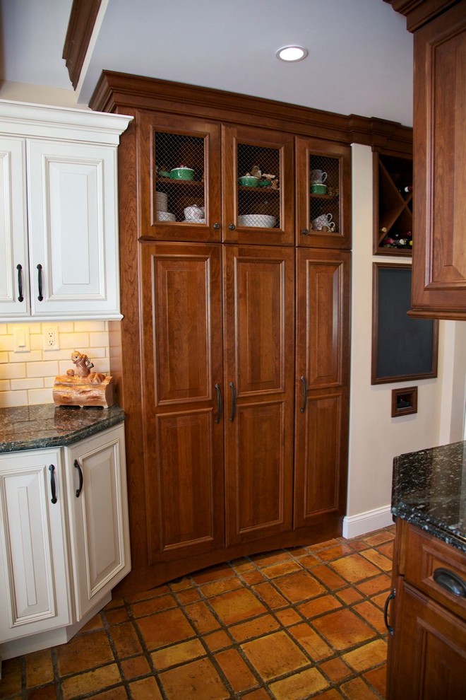 Tri Color Kitchen- All pics are property of Merri Interiors, Inc ...