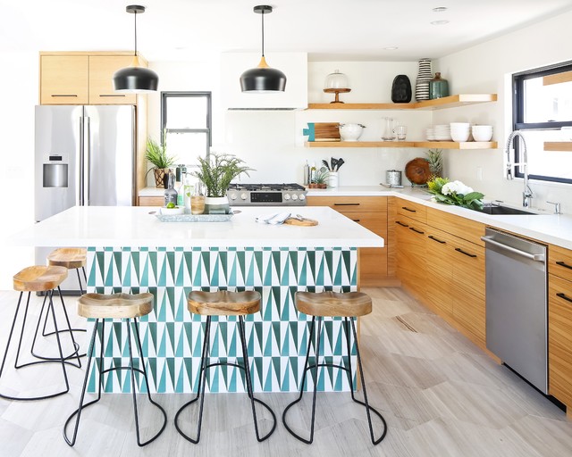 Kitchen of the Week: Fun, Tropical and Contemporary